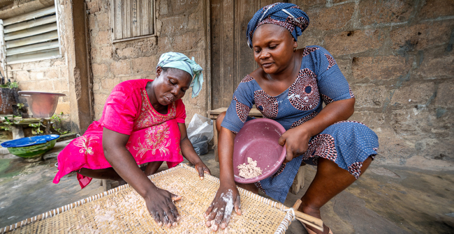 Making couscous from sorghum in Togo | International Center for ...